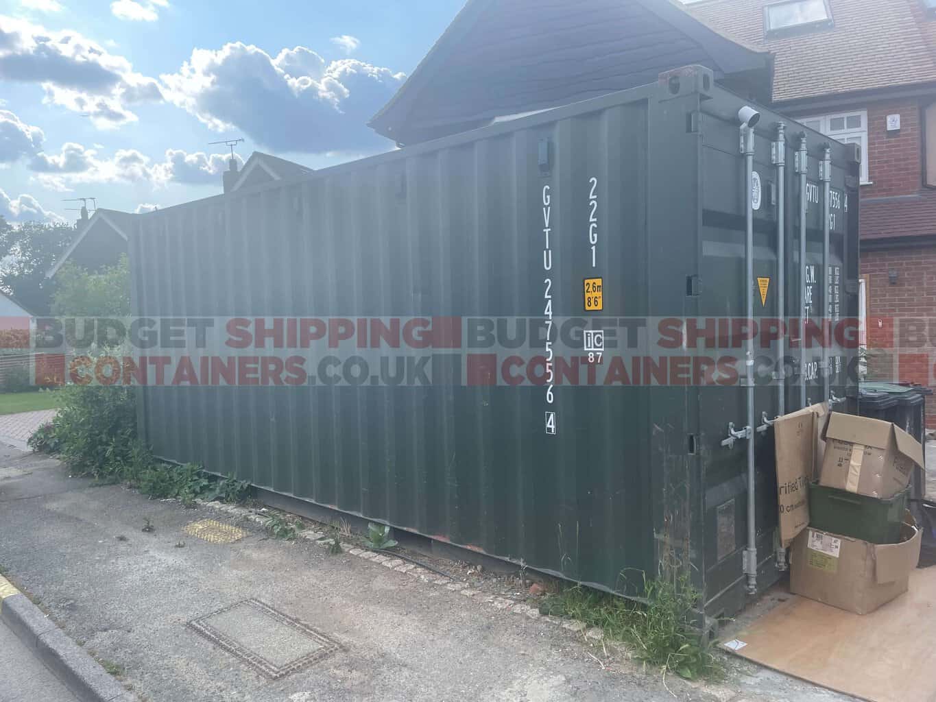 20ft Nearly New Shipping Container (London)