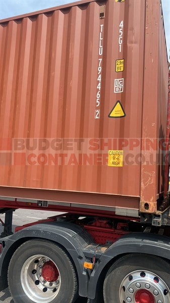 40ft High Cube Shipping Containers (Nearly New)
